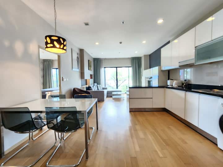 Comfy Convenient Stay In Ekkamai - Bangkok