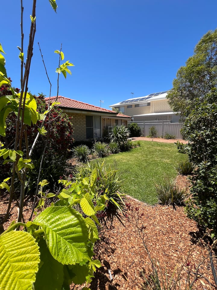 Cozy Lathlain Retreat - Victoria Park