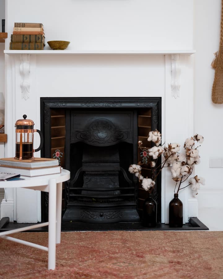 Charming Coastal Cottage And Inner City Retreat - Newcastle