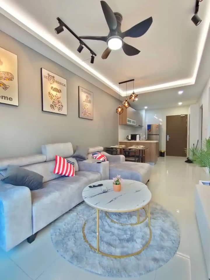 Central Park Skudai Austin 6pax Luxury Condo 2bed - Johor Bahru