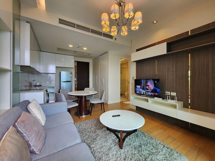 Luxurious Park View | Bts Mochit | Hi Speed Wifi - Bangkok