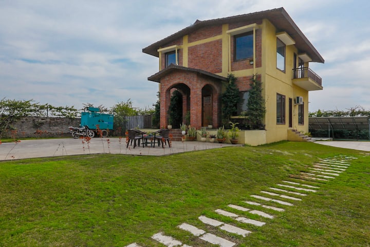 Opulent Pet Friendly Villa W/ Pool & Sunset Dining - Kotputli