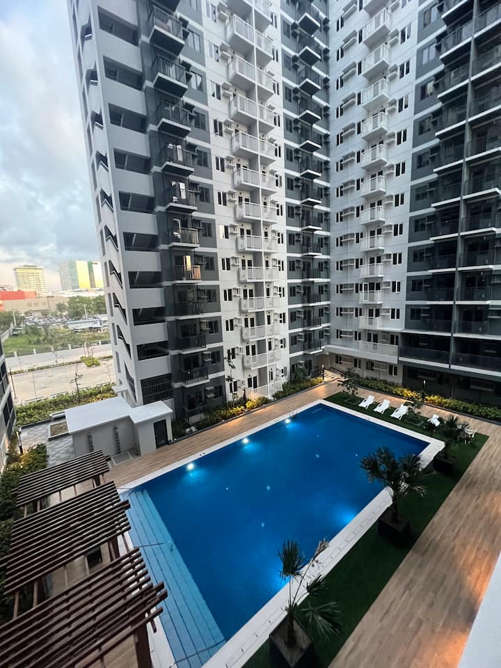 Spacious,comfy Condo @ Sm Iloilo - Iloilo City