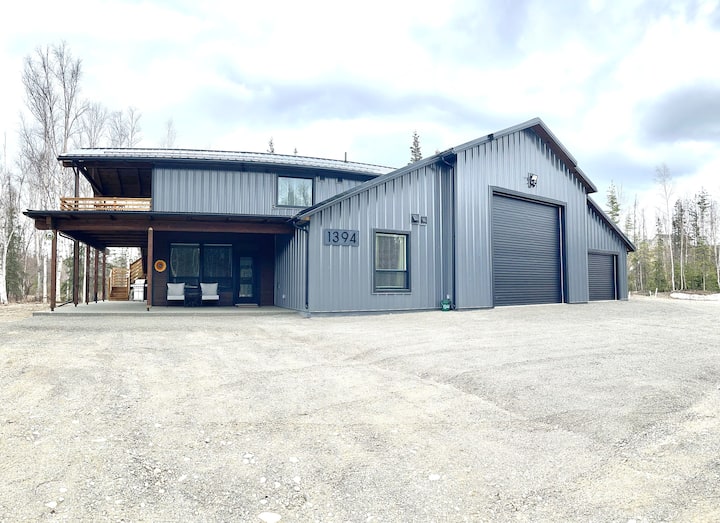 Creekfront Guesthouse W/hottub - Wasilla, AK