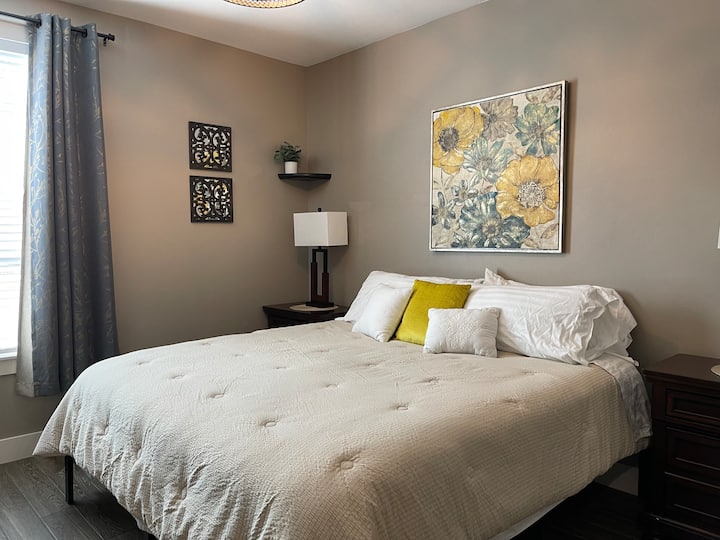 Creekfront Guesthouse W/hottub - Wasilla, AK