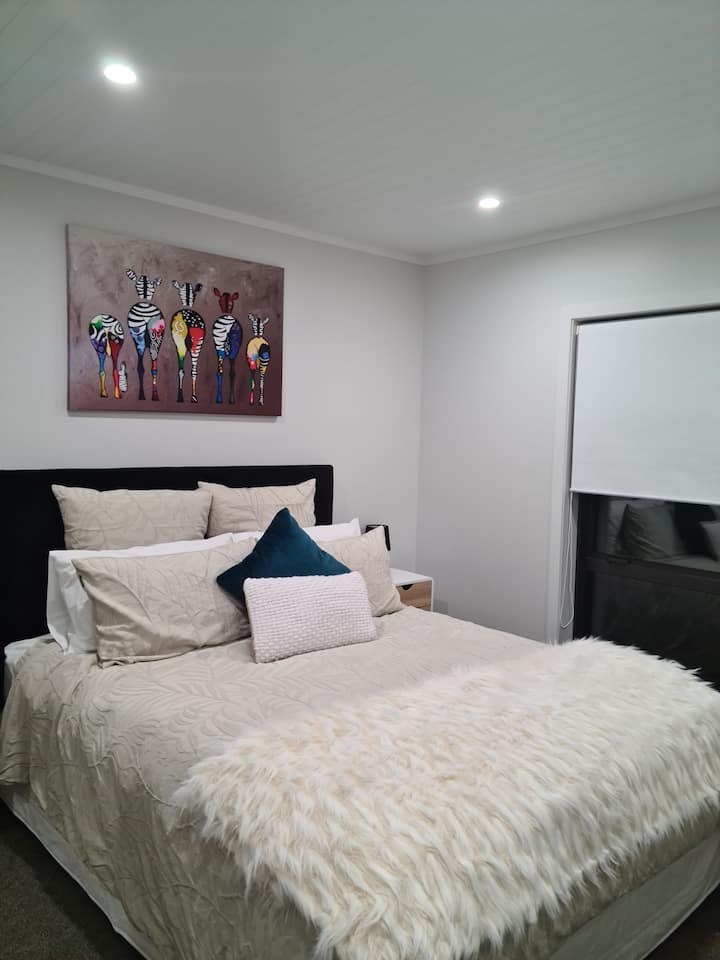A Room To Relax In And Enjoy - Taupo