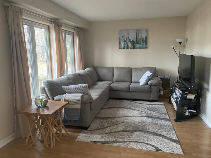 Private 2-bdrm Hideaway With Parking - Toronto