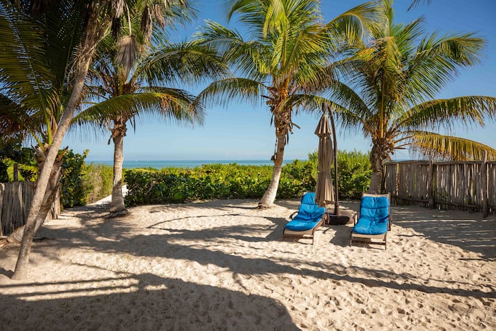 Beachfront 2br House - El Cuyo - El Cuyo