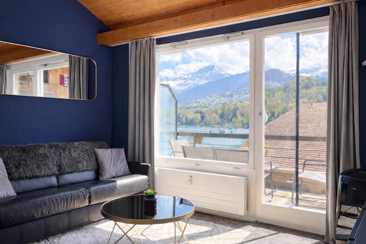 Lakeview Loft - Free Parking - Steps From Lake - Sigriswil