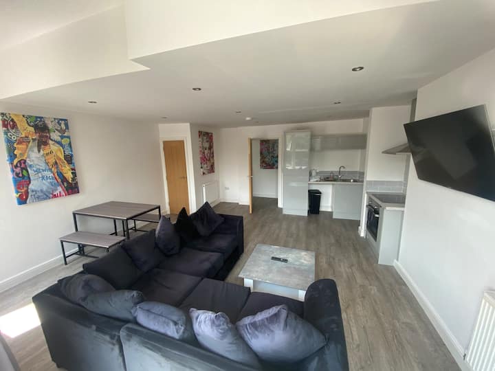 Lt - 1 Bed Duplex Apartment - Leicester