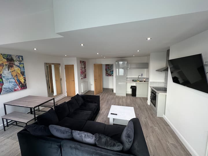 Lt - 1 Bed Duplex Apartment - Leicester