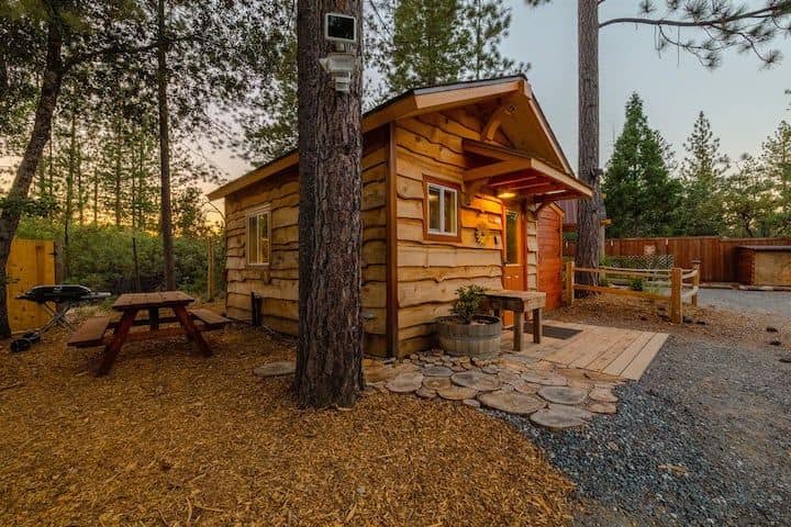 The Fox Den - Tiny Cabin #1 - Groveland, CA
