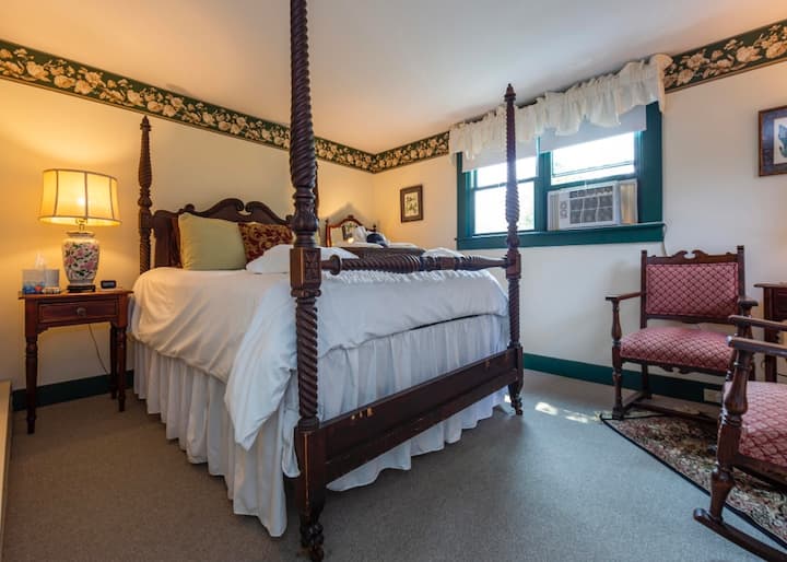 English Holly Room, Maples Inn - Bar Harbor, ME