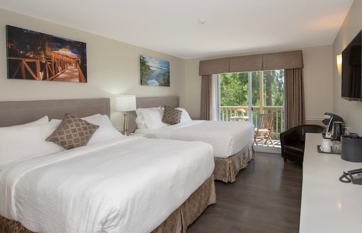 Tranquil Oceanview Family Lodge - Sunshine Coast