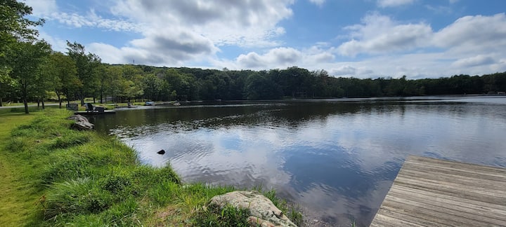 Lakefront | Private Dock | Firepit| Walk2beach - アローヘッド・レイク, PA
