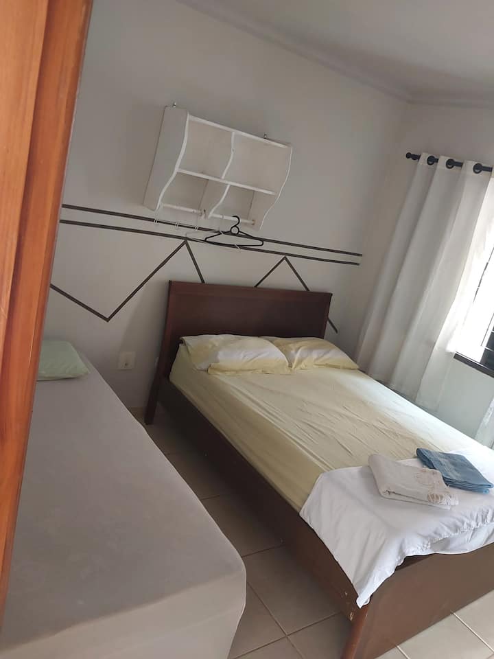 Kit Net 07 Espaço Camila 1 Cama Casal 2 Solteiros. - Maringá