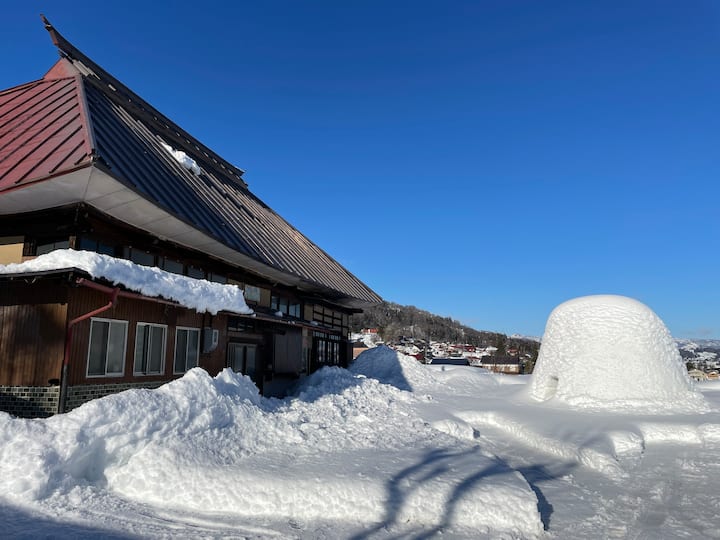 野沢温泉スキー場、斑尾高原スキー場、戸狩温泉スキー場まで10〜30分のかまくらの里で古民家一棟貸し - Iiyama