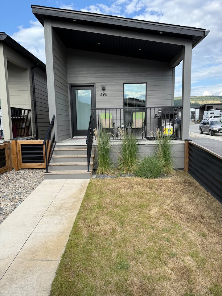 Lake Life Getaway - Lake Country