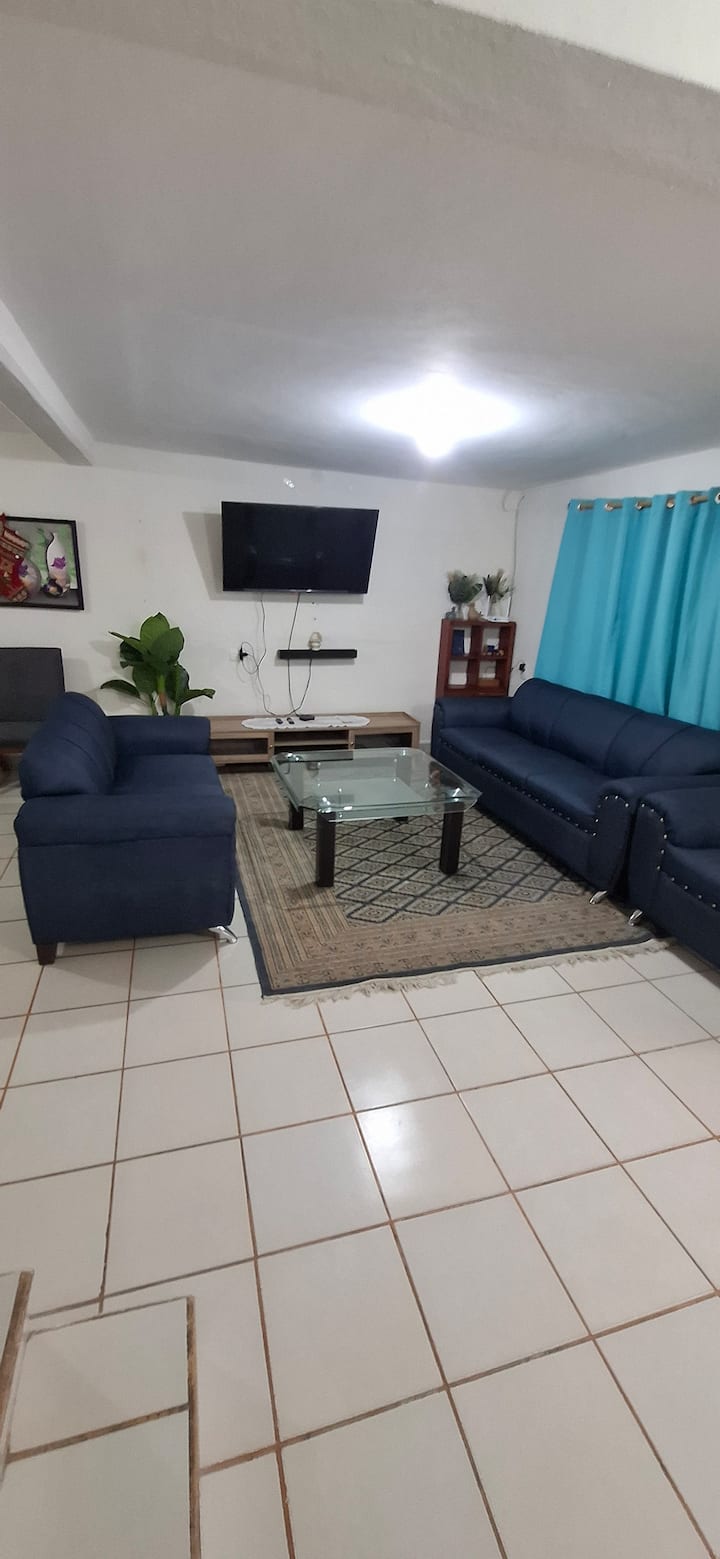 Hermosa Casa Céntrica Con Cochera Y Wifi Rapido - 聖克里斯托瓦爾-德拉斯卡薩斯