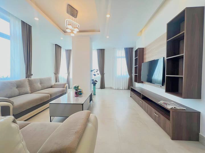 Penthouse Near Russian Market 178m2 - Phnom Penh