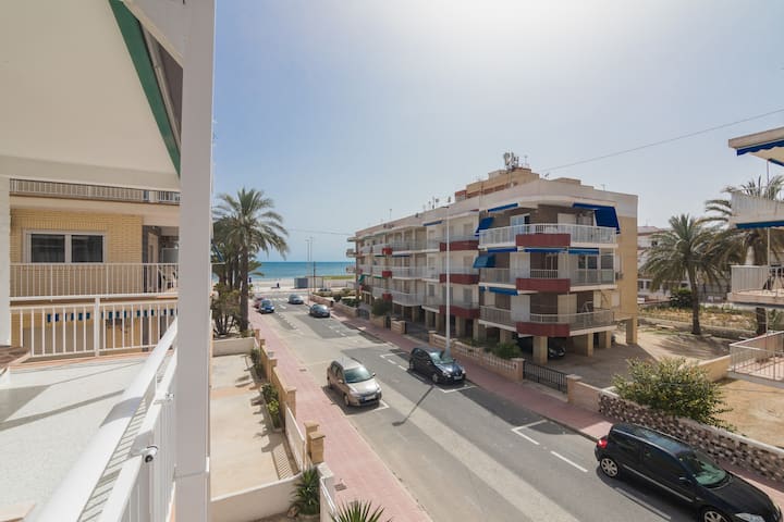 Appartement Au Bord De La Plage.  Baba Aga - Santa Pola