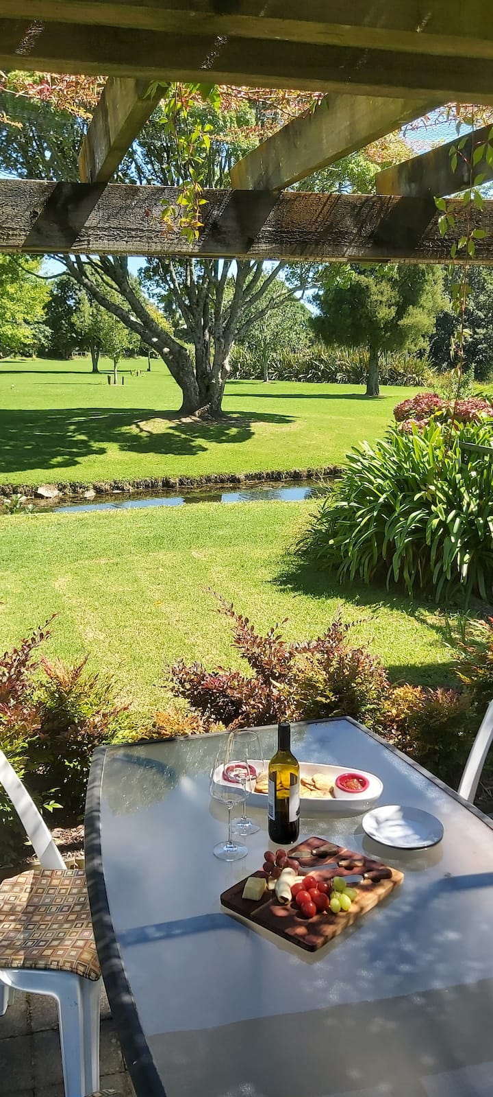 Park-side Perfection. - 華卡塔尼