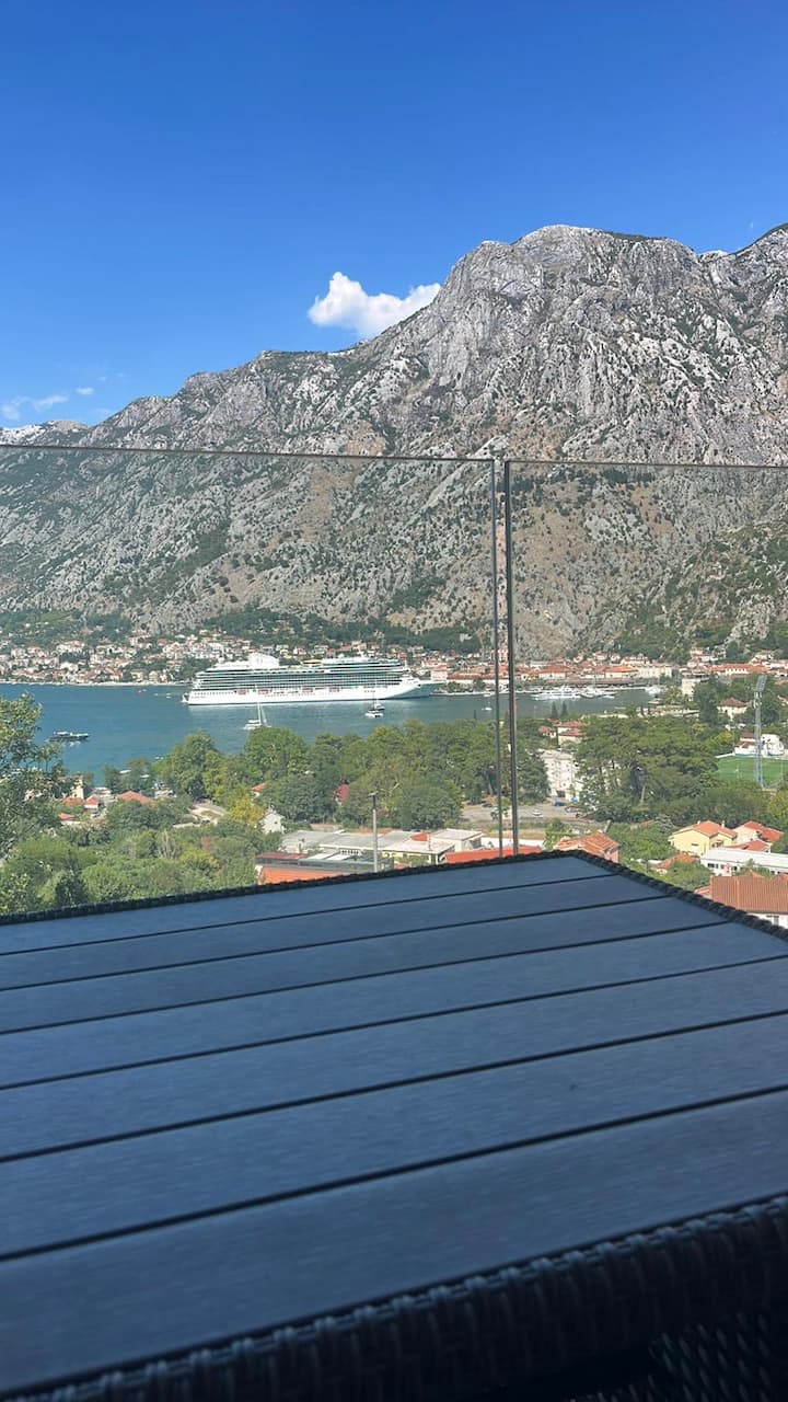 3 Br Apartment In Pentagon - Kotor