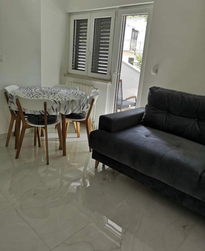 Apartman Royal View 1 - Brist