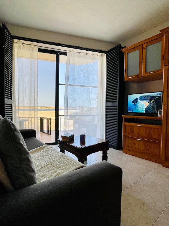 Beach Front Family Maisonette - Malte