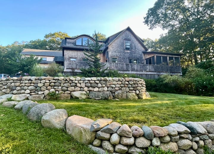 Spacious Custom 5 Bedroom Home With Hot Tub And Ac - Kennebunkport, ME