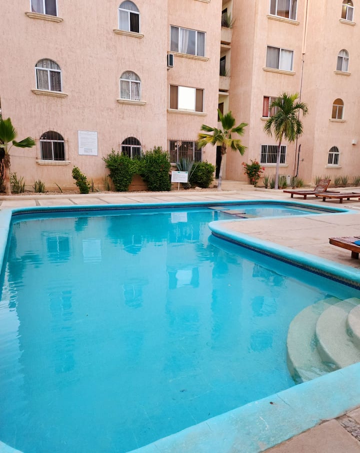 Walkable Cozy Condo Medano Beach - Cabo San Lucas
