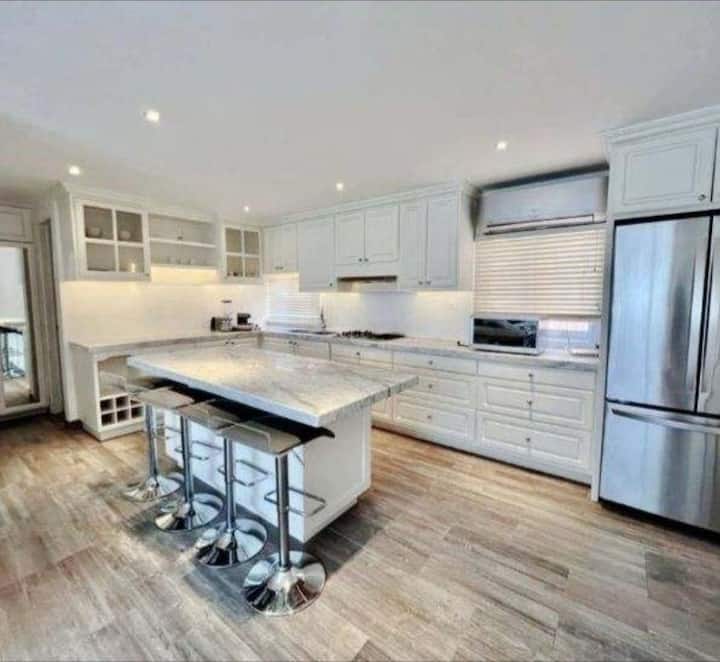 Walkable Cozy Condo Medano Beach - Cabo San Lucas