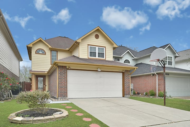 Amore Palermo Family House With  Kids Playroom - Edgebrook - Houston