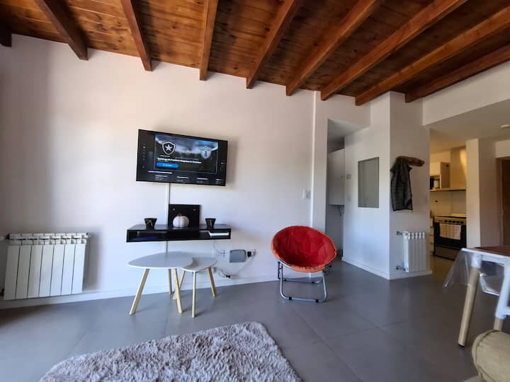 Departamento Centrico Vista A Montaña Y Cerro Otto - Argentina