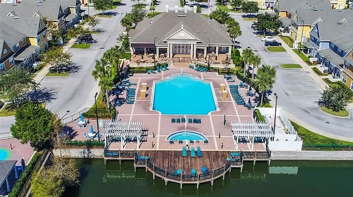 Near Disney | Pool, Splash Pad & Pet Friendly - Kissimmee, FL
