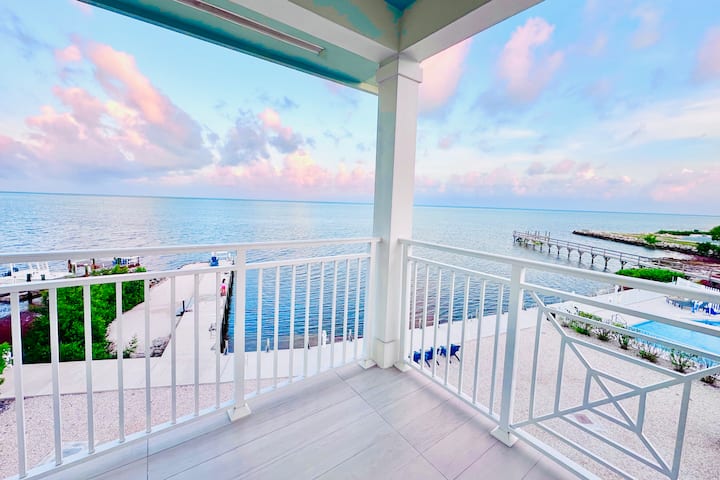 Panoramic Oceanside Luxury, Dockage & Gameroom - Islamorada, FL