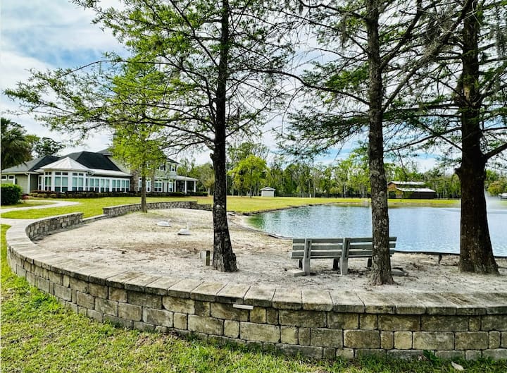 The Lux Serene Retreat! - Jacksonville, FL