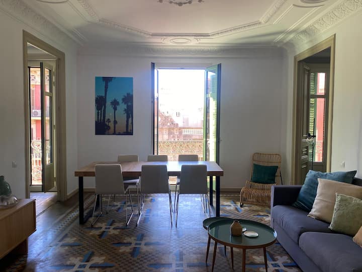 Stylish 3br W/ Pool A/c Near Paseo De Gràcia - Barcelona