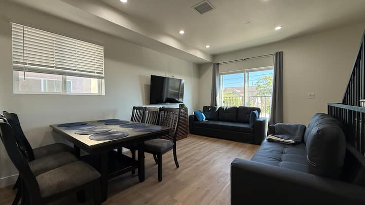 Cozy 3b 3b W/2 Car Garage 10 Min Universal Studios - West Hollywood