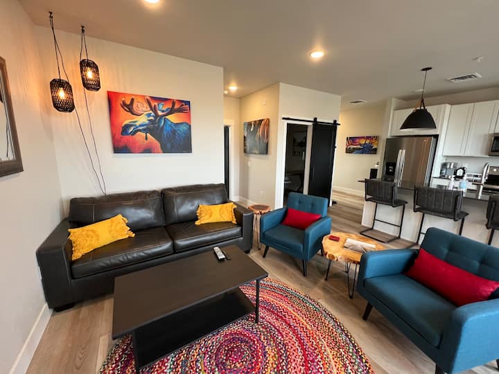 Four Seasons Luxury Loft - Billings, MT