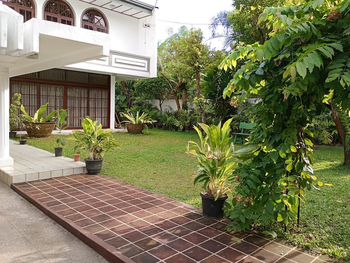 Temple Road Villa - Colombo