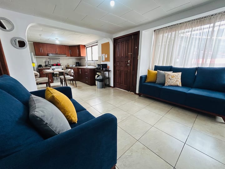 Amplio Departamento 3 Habitaciones + Garaje - Cuenca