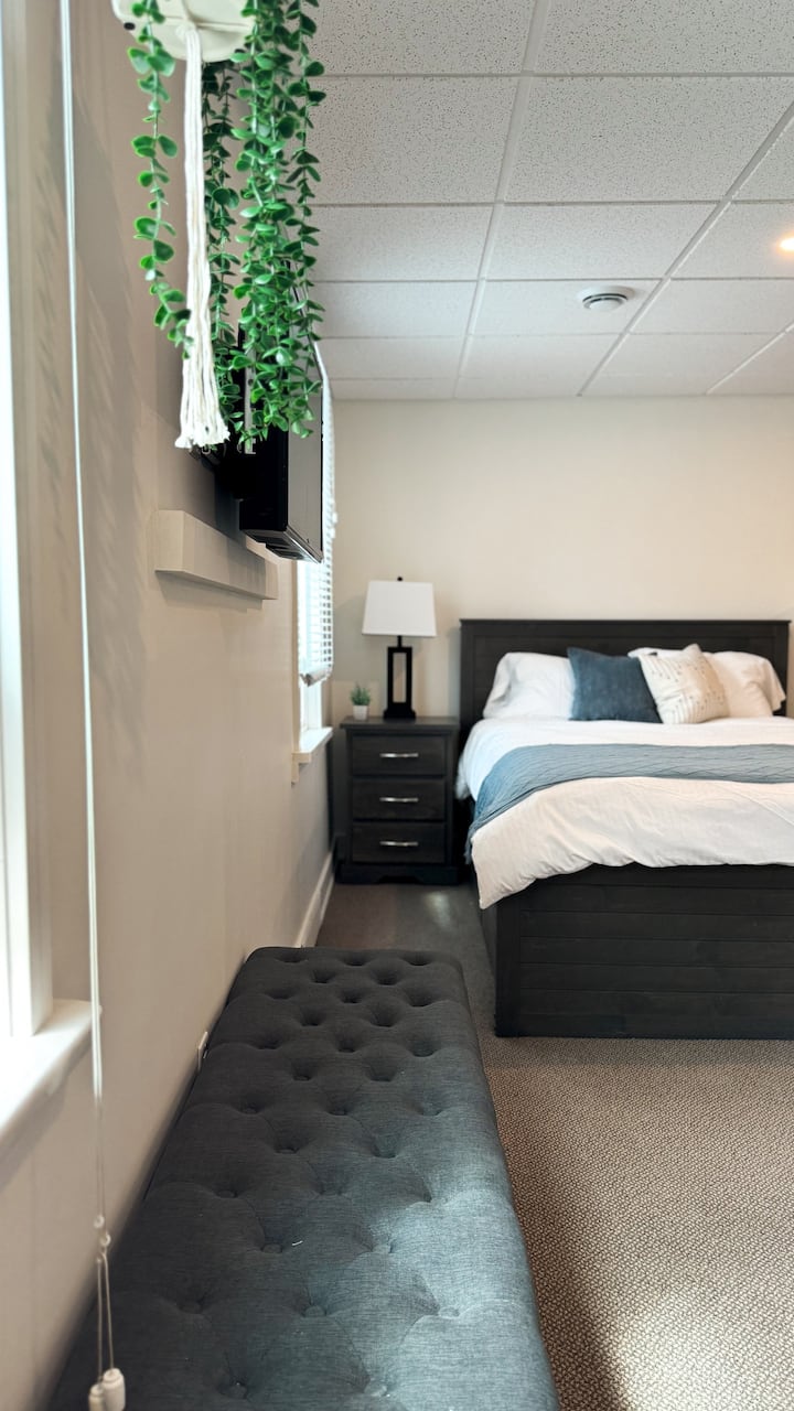 Boutique Hotel-queen Suite #5 - Okanagan Falls