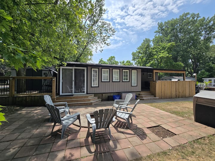 New This Year! Sherkston Shores Trailer - Port Colborne