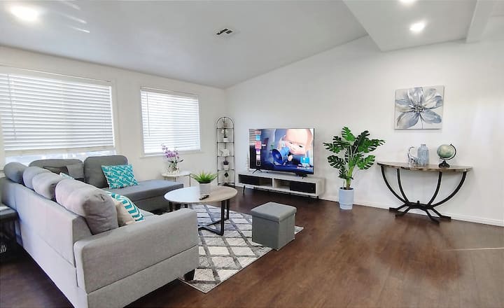 Homey Relaxing And Comfortable Home 4bd/2ba #A - Arcadia