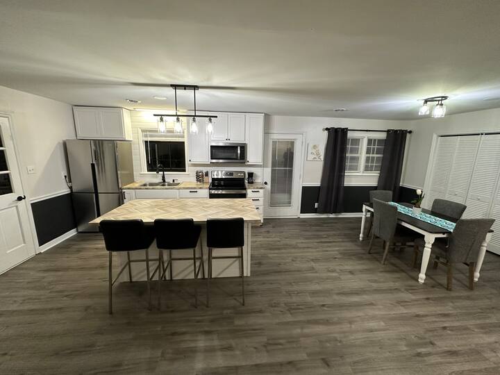 Durham Home, Extra Parking - Durham, NC