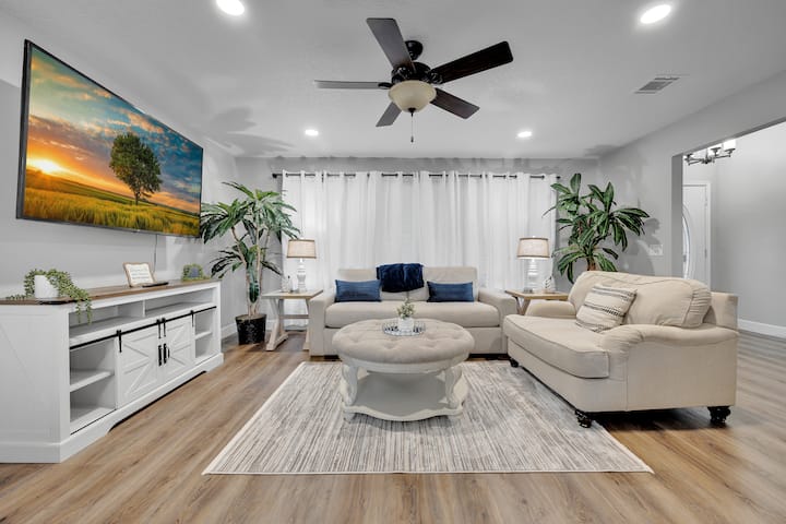 Cozy Florida Getaway-4 Bedroom - Jacksonville, FL