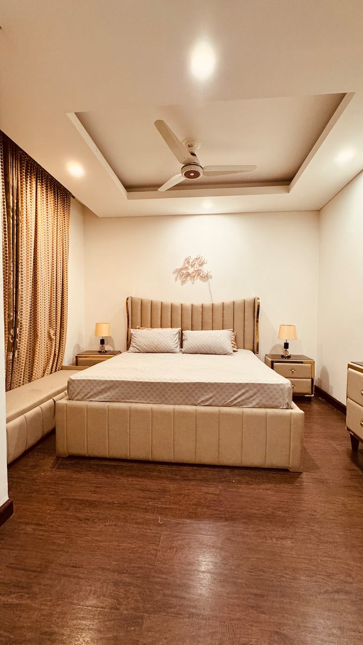 Kashi's  Apartment - Islamabad