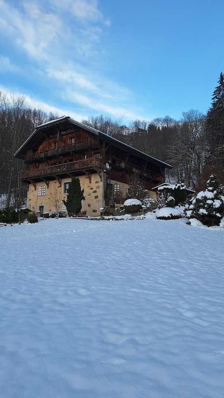 Dans Une Ferme Rénovée/ Jacuzzi Et Sauna - Flaine