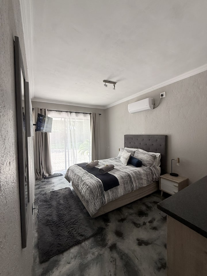 Casa De Paiva Room 1 - Hoedspruit